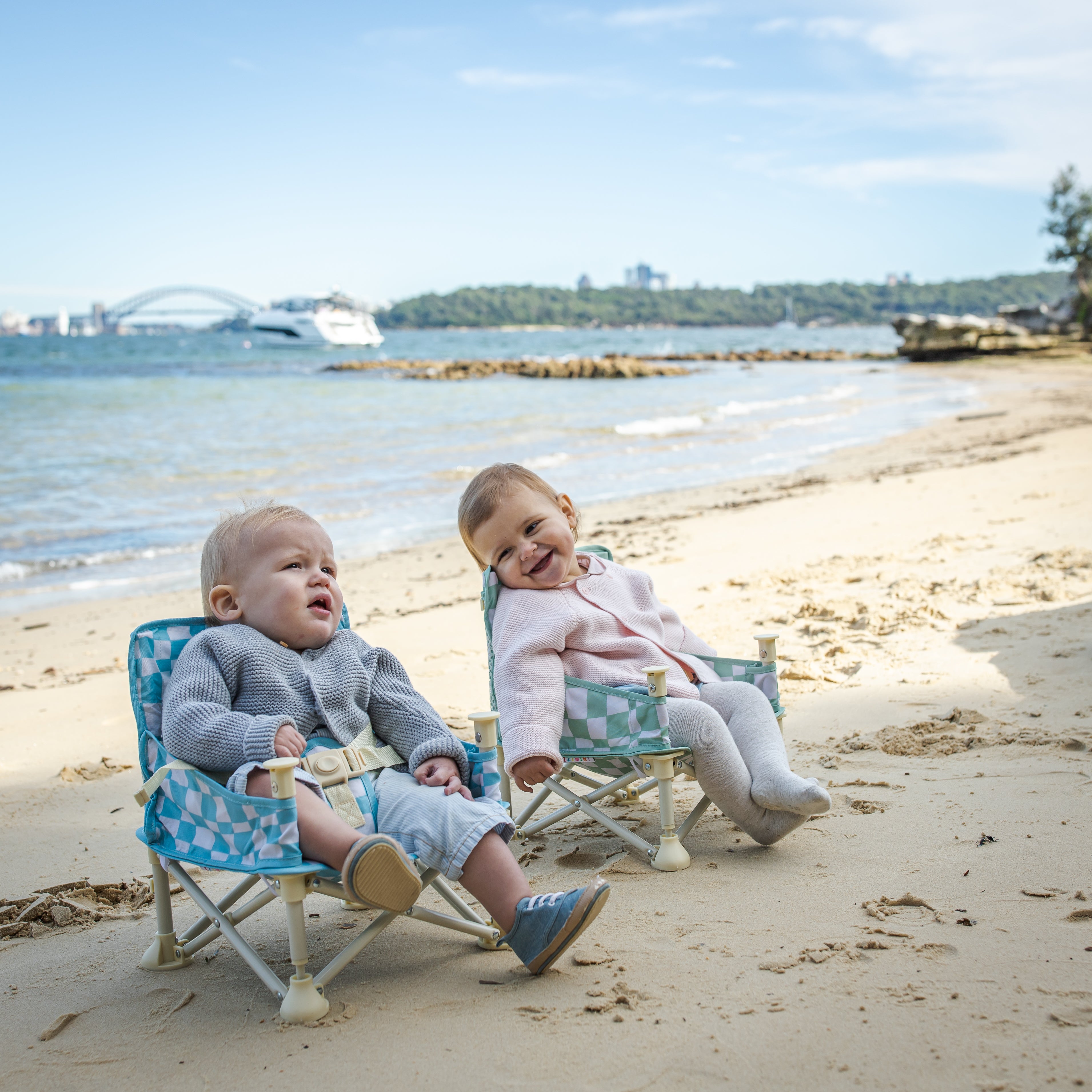 7 Tips To Take Better Beach Photos With Your Kids – IZIMINI